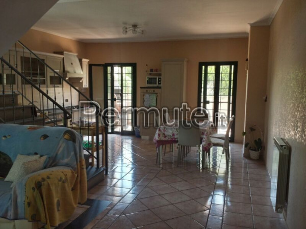 Villetta a Roma luminosa Roma in Permuta, Villa o Villetta a schiera ...