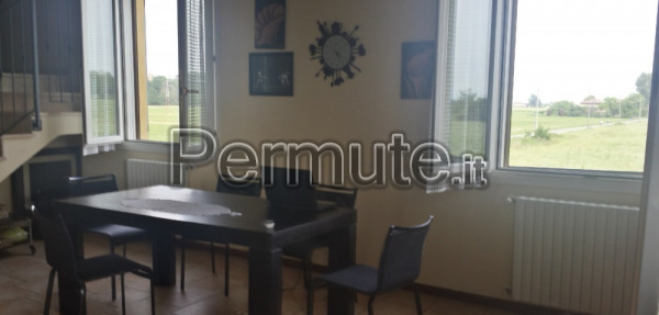 Ampio appartamento semi-indipendente Modena in Permuta, Rustico ...