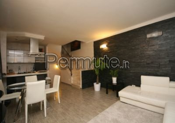 Roma Infernetto villetta a schiera 110mq Roma in Permuta, Villa o ...