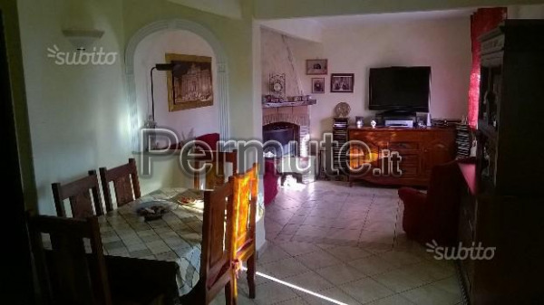 Villetta bifamiliare Roma in Permuta, Villa o Villetta a schiera ...