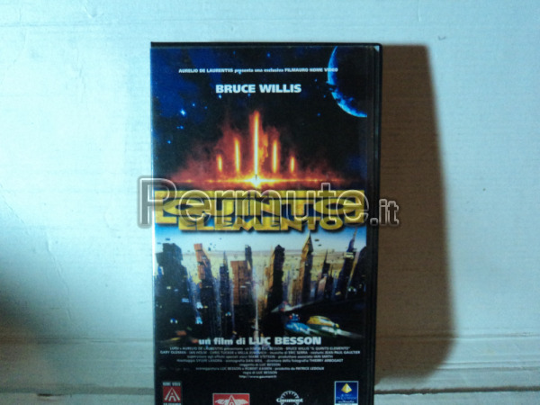 VHS Il Quinto Elemento ( Bruce Willis ) Bari Usato in Permuta, Film in ...