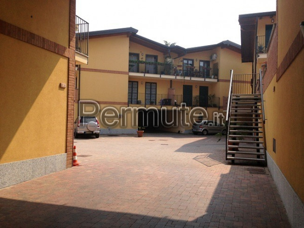 Grande monolocale con terrazzo 80 mq a Somma Lombardo (VARESE) Varese ...